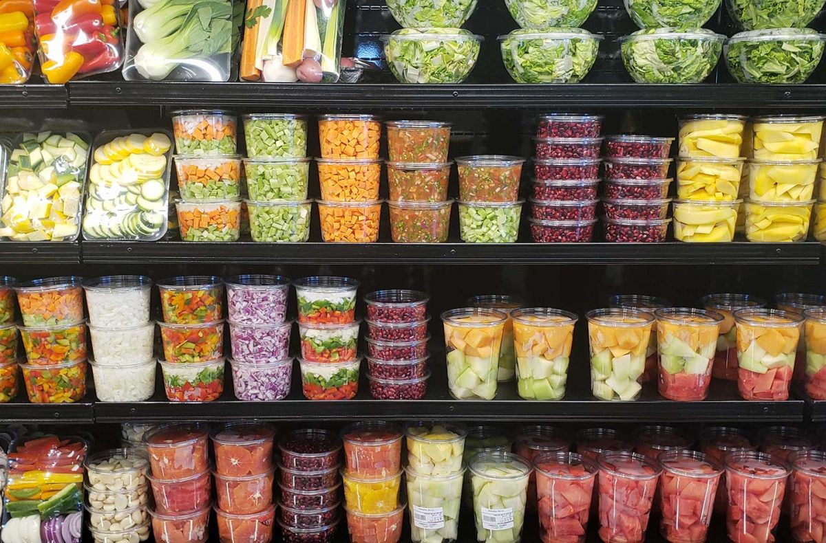 The Farmhouse Gourmet – Fresh produce direct from area farms to our store